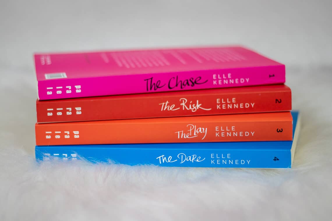 Conheça a Série Briar U, de Elle Kennedy - Prateleira de Cima