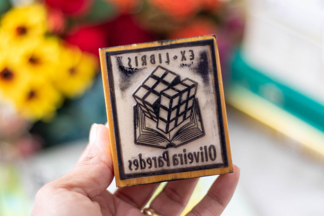 4 tipos de Ex libris para você conhecer - Prateleira de Cima